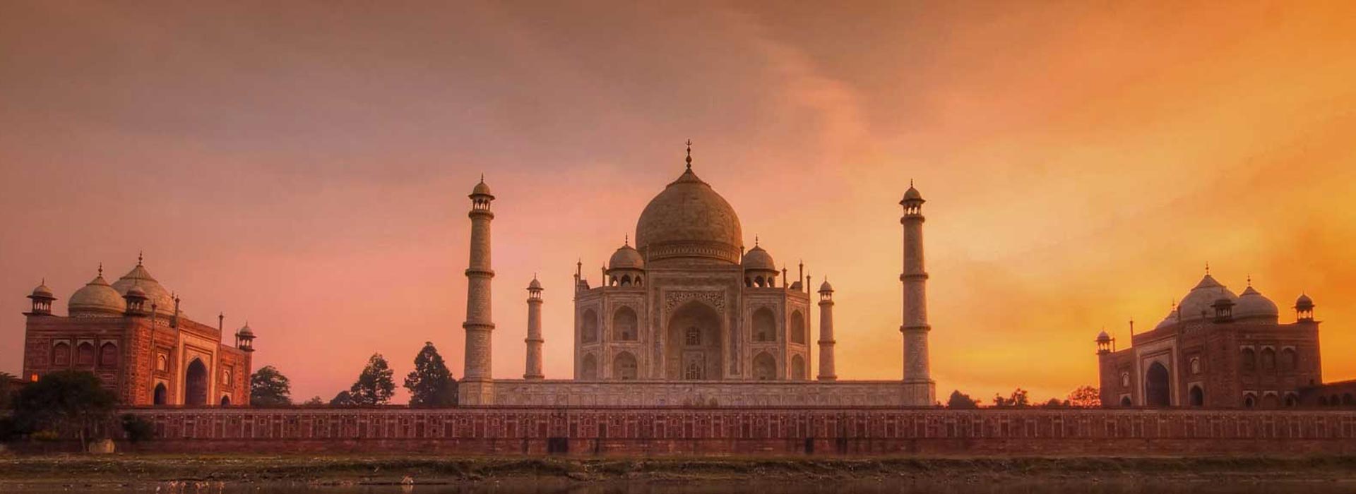 Shah Jahan's Masterpiece: The Taj Mahal - Taj Mahal Tour Guide Family ...