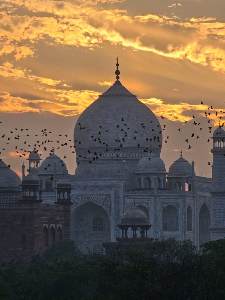 Hawa Mahal History: The Story Behind Jaipur’s Iconic Palace - Taj Mahal ...